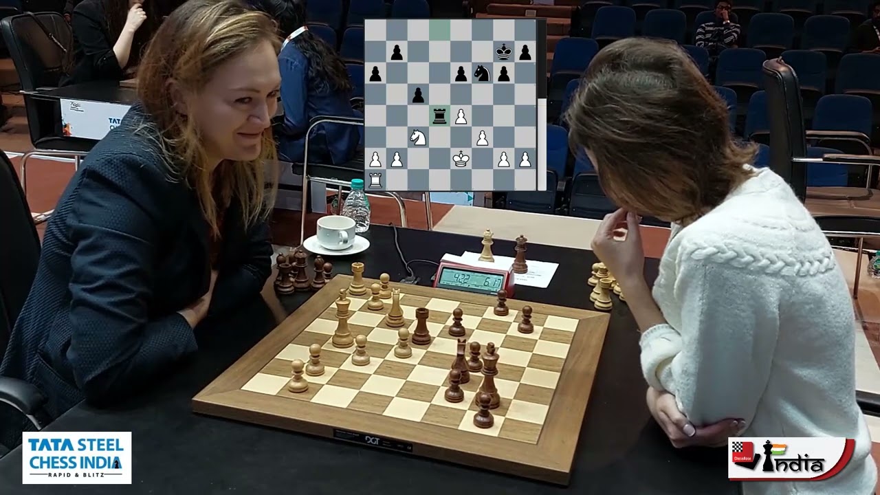 Anna Ushenina vs Mariya Muzychuk - Battle of the Olympiad 磊medalists ...